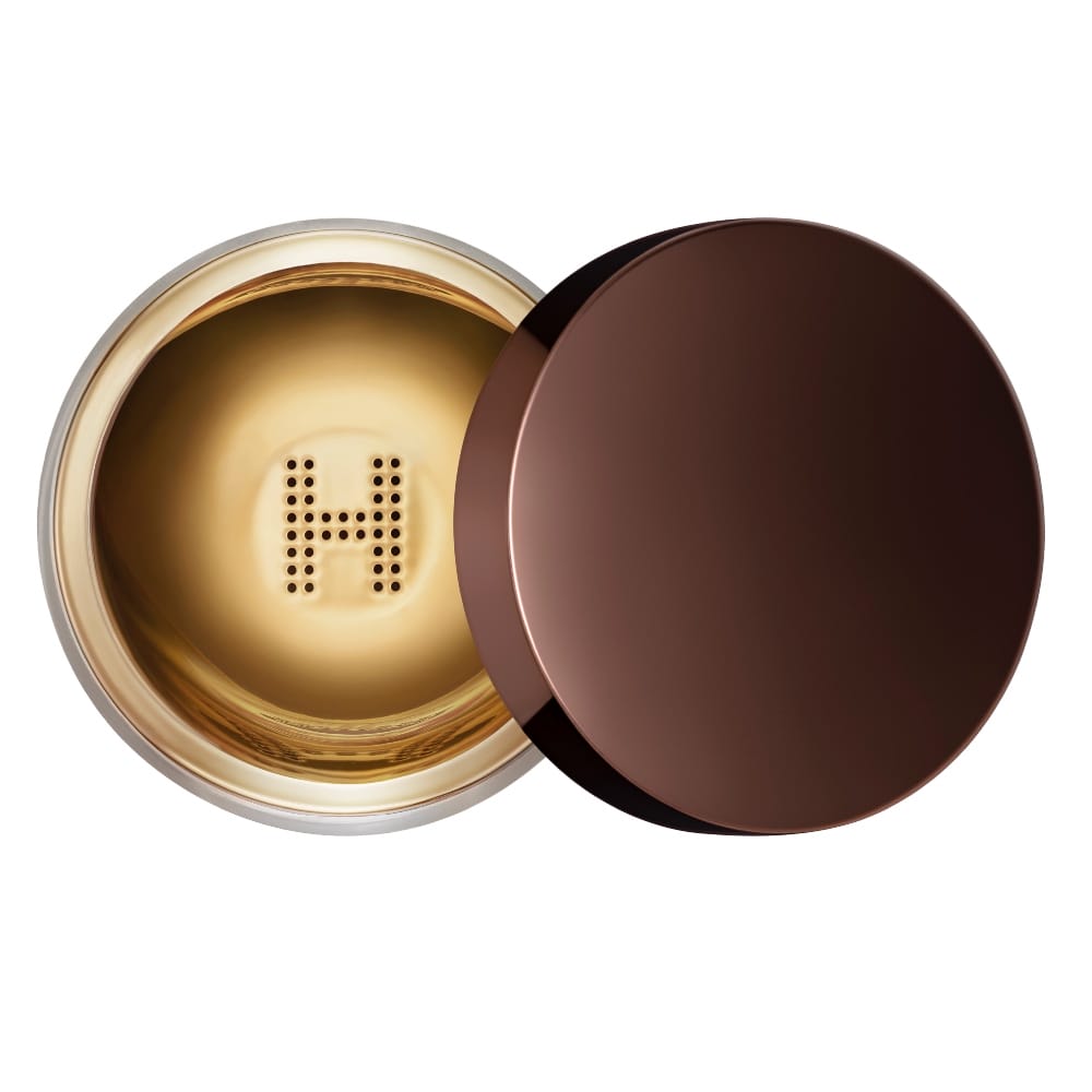 The Best Loose Powders for Men For You to Sift Through - Men's Folio