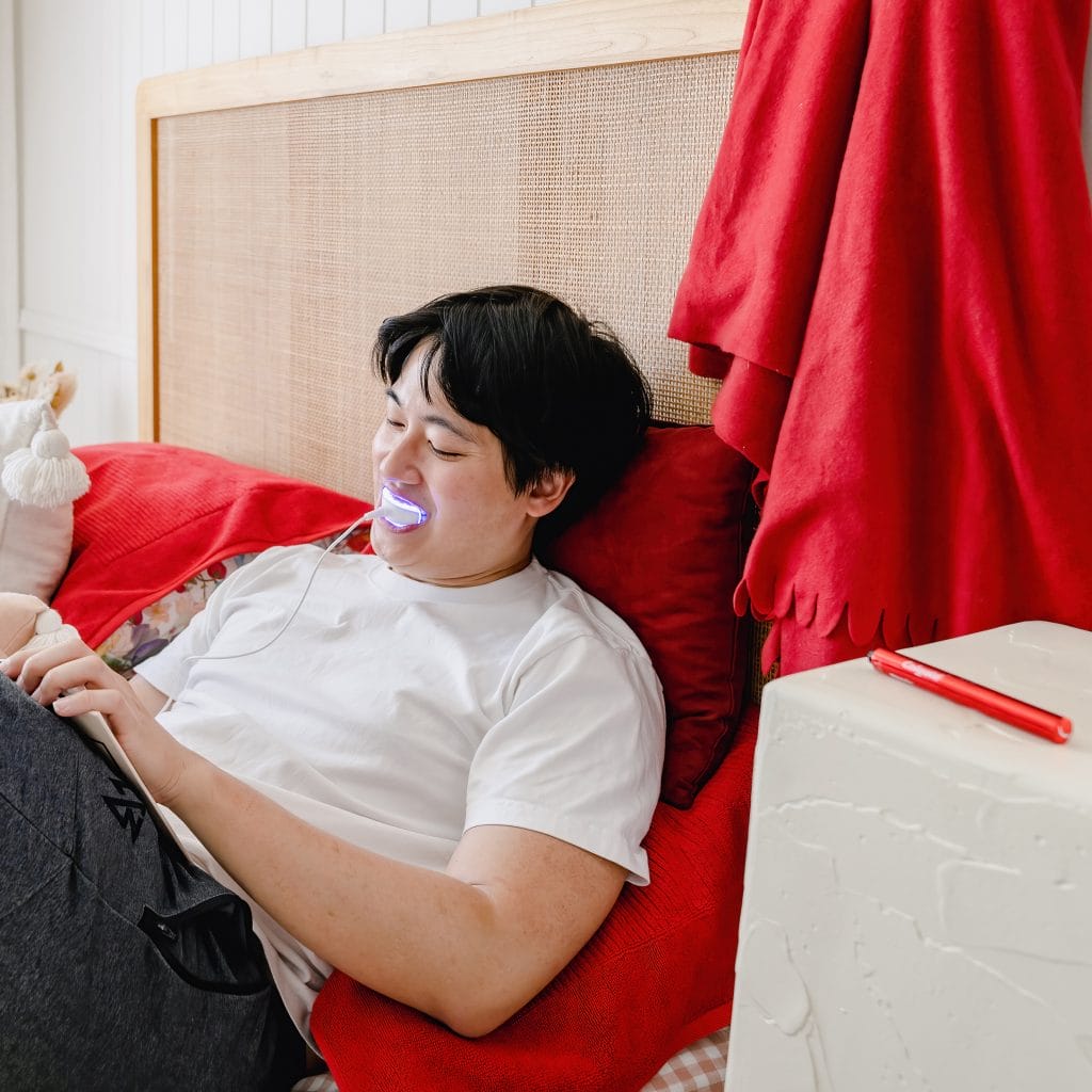 Smile Yourself Radiantly With Whiter Teeth - Men's Folio